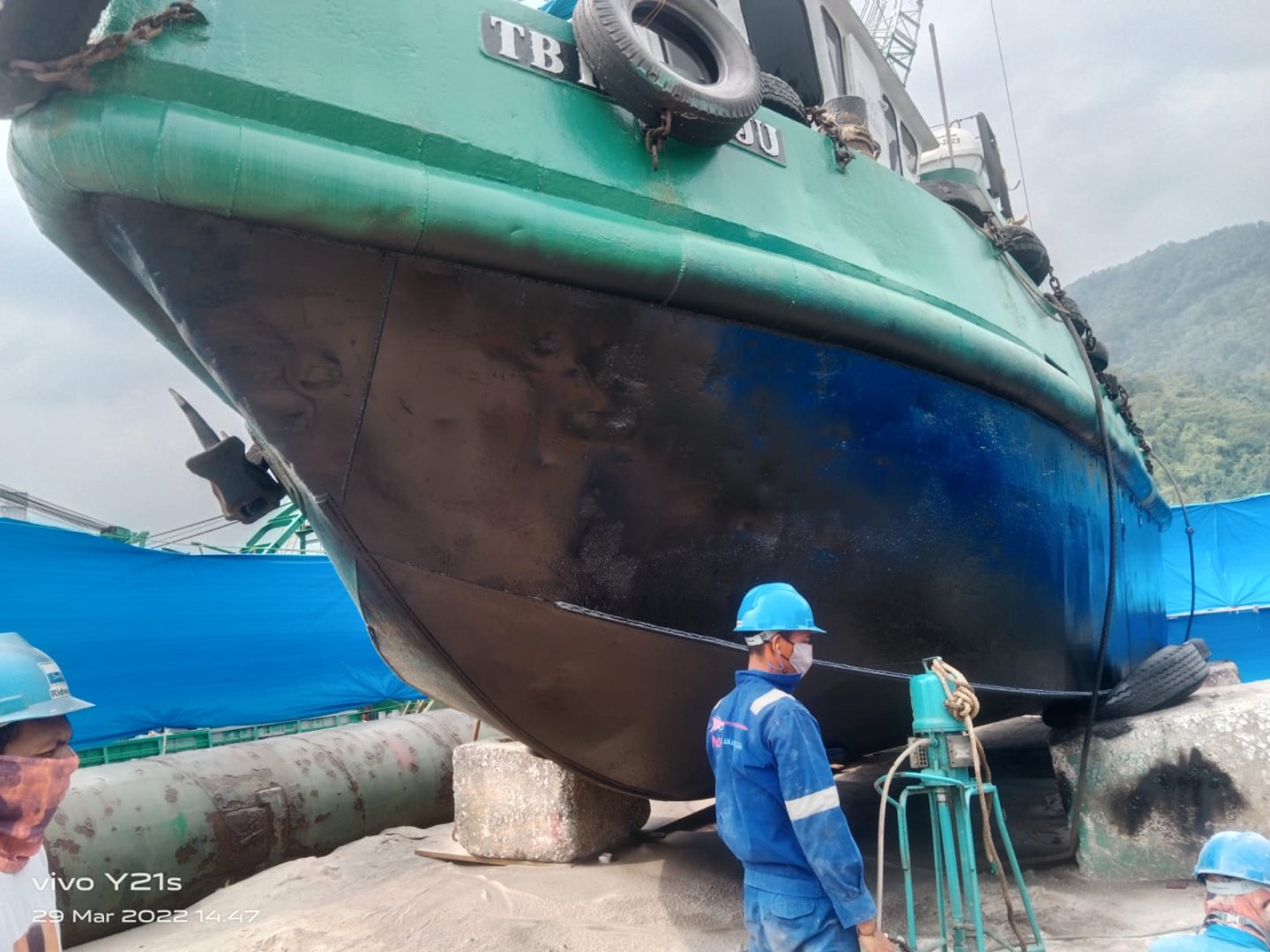 Cat Kapal Coaltar & PU | Gallery | TAM VICTORY CEMERLANG - PRODUSEN FRP ...